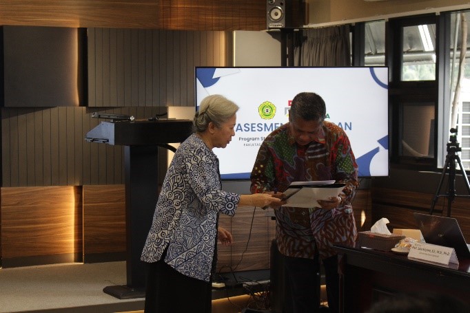 Asesmen Lapangan Reakreditasi LAMEMBA pada Program Studi Sarjana Ekonomi Pembangunan Fakultas ...